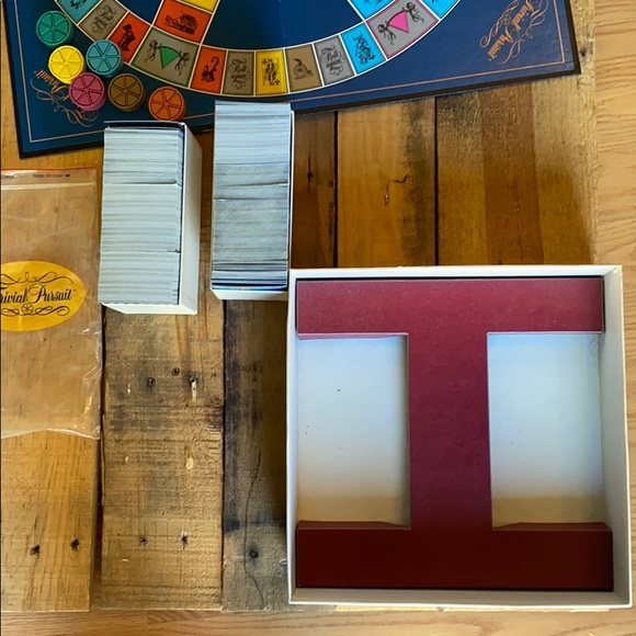 Trivial Pursuit | Games | Euc 981 Trivial Pursuit Master Game Genius ...